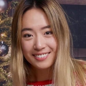 jenz_losangeles - Age, Bio, Family | Famous Birthdays