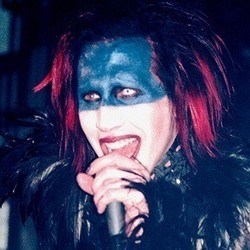Yellow - Artist, Ages, Trivia | Famous Birthdays