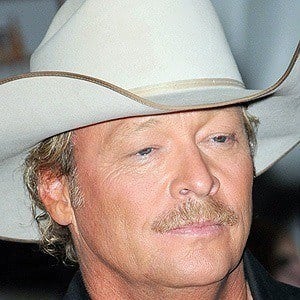 Alan Jackson - Bio, Family, Trivia | Famous Birthdays