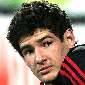 Alexandre Pato - Biografia, Curiosidades e Vida Pessoal | Famous Birthdays