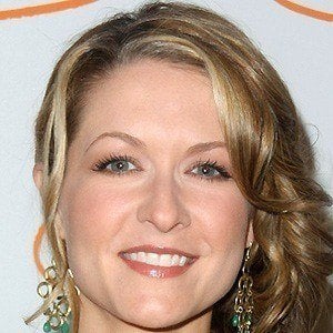 Ali Hillis - Bio, Facts, Family | Famous Birthdays