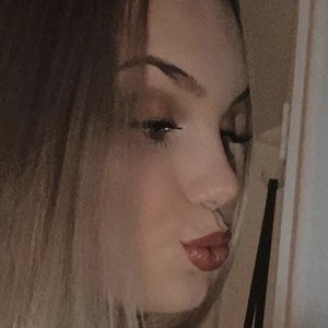 Amyamarie01 - Age, Family, Bio | Famous Birthdays