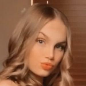Amyamarie01 - Age, Bio, Family | Famous Birthdays
