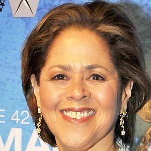 Anna Deavere Smith - Bio, Family, Trivia | Famous Birthdays