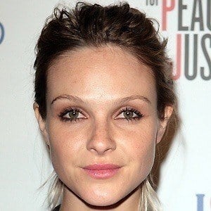 Beau Garrett - Biografía, Datos, Familia | Famous Birthdays