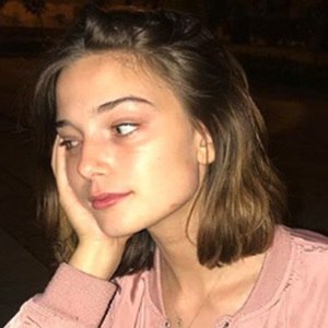 Bruna de Magalhães - Biografia, Curiosidades e Vida Pessoal | Famous ...