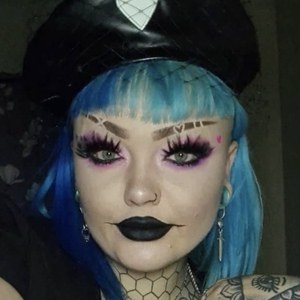 CharlyxMoon - Age, Family, Bio | Famous Birthdays