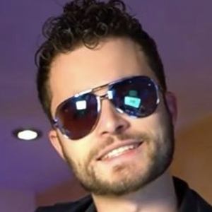 CoD Coach - Age, Family, Bio | Famous Birthdays