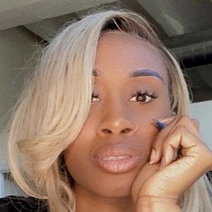 Corinne Victoria - Bio, Family, Trivia | Famous Birthdays