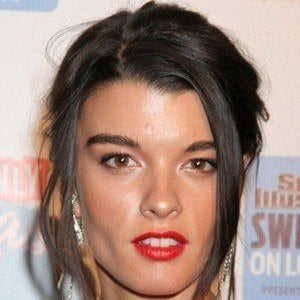 Crystal Renn - Bio, Family, Trivia | Famous Birthdays
