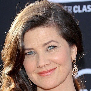 Daphne Zuniga - Bio, Family, Trivia | Famous Birthdays