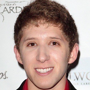 Derek Bloom - Bio, Family, Trivia | Famous Birthdays