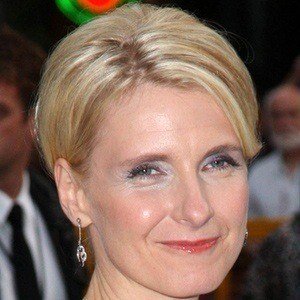 Elizabeth Gilbert - Bio, Family, Trivia | Famous Birthdays