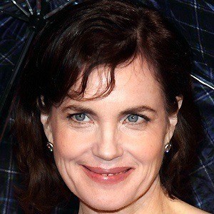 Elizabeth McGovern - Bio, Family, Trivia | Famous Birthdays
