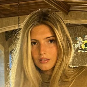 Ella Ailiff - Age, Bio, Family | Famous Birthdays