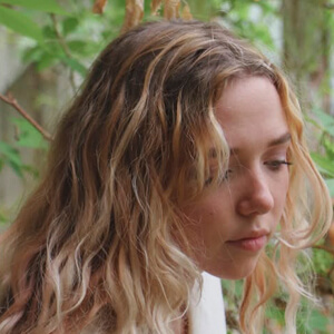 emmaecrespo - Age, Family, Bio | Famous Birthdays