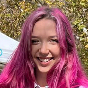 emmaecrespo - Age, Family, Bio | Famous Birthdays