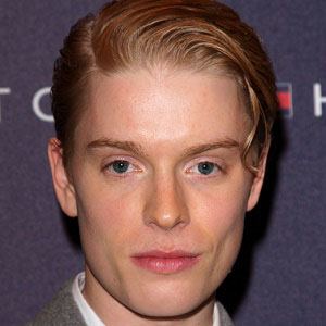 Freddie Fox - Bio, Family, Trivia | Famous Birthdays