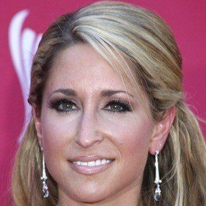 Heidi Newfield - Bio, Family, Trivia | Famous Birthdays