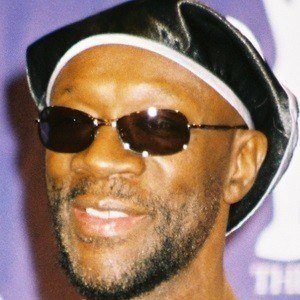 Isaac Hayes - Bio, Family, Trivia | Famous Birthdays