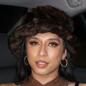 itszuose - Age, Family, Bio | Famous Birthdays