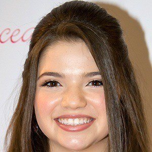 Jadin Gould - Bio, Family, Trivia | Famous Birthdays