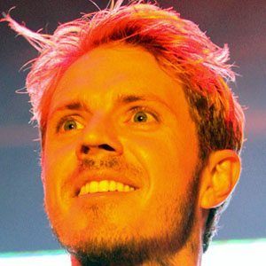 Jake Shears - Bio, Family, Trivia | Famous Birthdays
