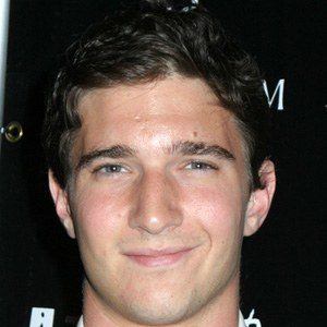 Jake Silbermann - Bio, Family, Trivia | Famous Birthdays