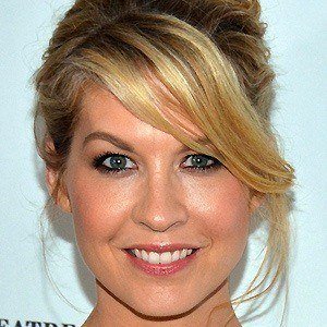 Jenna Elfman - Biografía, Datos, Familia | Famous Birthdays