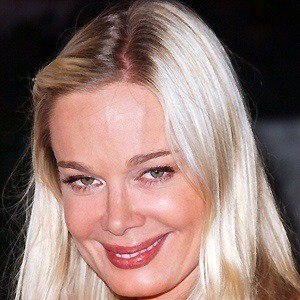 Jennifer Gareis - Bio, Family, Trivia | Famous Birthdays
