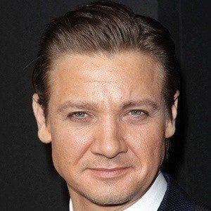 Jeremy Renner - Bio, Facts, Family | Famous Birthdays