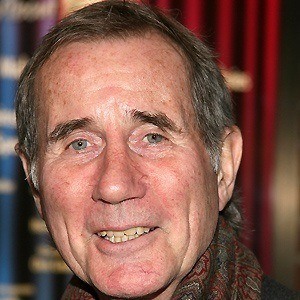 Jim Dale - Bio, Family, Trivia | Famous Birthdays