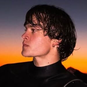 Joshua Larson - Age, Bio, Family | Famous Birthdays