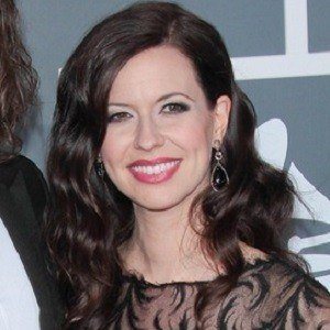 Joy Williams (Folk Singer) - Bio, Family, Trivia | Famous Birthdays