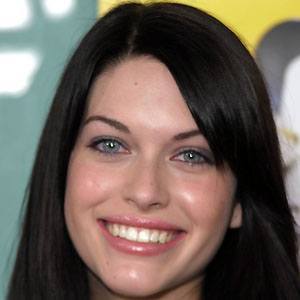 Kim Smith - Bio, Family, Trivia | Famous Birthdays