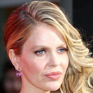 Kristin Bauer - Bio, Family, Trivia | Famous Birthdays