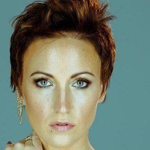 Laura Reed - Bio, Family, Trivia | Famous Birthdays