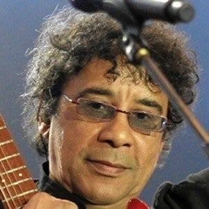 Laurent Voulzy - Bio, Family, Trivia | Famous Birthdays