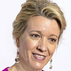 Linda Emond - Bio, Family, Trivia | Famous Birthdays