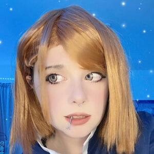 Lottiedesu - Age, Family, Bio | Famous Birthdays