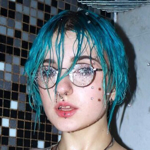 Lyracr0w0 Age Bio Family Famous Birthdays Lyracr0w0 Age Bio Family Famous Birthdays