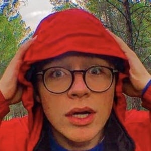 Macahboi - Age, Family, Bio | Famous Birthdays