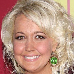 Meghan Linsey - Bio, Facts, Family | Famous Birthdays