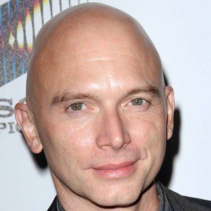 Michael Cerveris - Bio, Family, Trivia | Famous Birthdays
