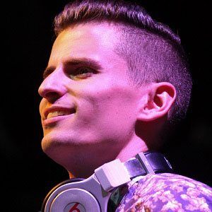 Mike Tompkins - Bio, Family, Trivia | Famous Birthdays