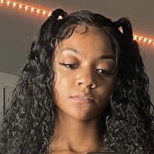 naayy_r - Age, Bio, Family | Famous Birthdays