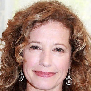 Nancy Travis - Bio, Family, Trivia | Famous Birthdays