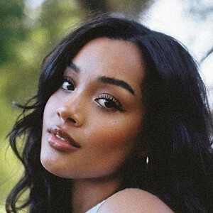 Natalia Freiberg - Age, Bio, Family | Famous Birthdays