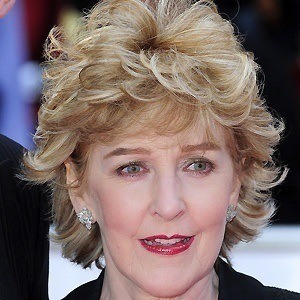 Patricia Hodge - Bio, Family, Trivia | Famous Birthdays