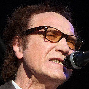 Ray Davies - Bio, Facts, Family | Famous Birthdays